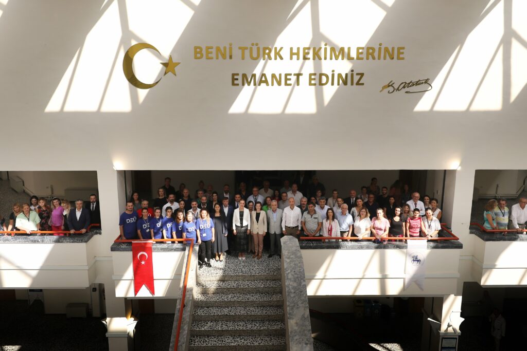 DEÜ’DEN İZMİR’İN KURTULUŞUNUN 101. YILINDA ANLAMLI SERGİ – Dokuz Eylül ...